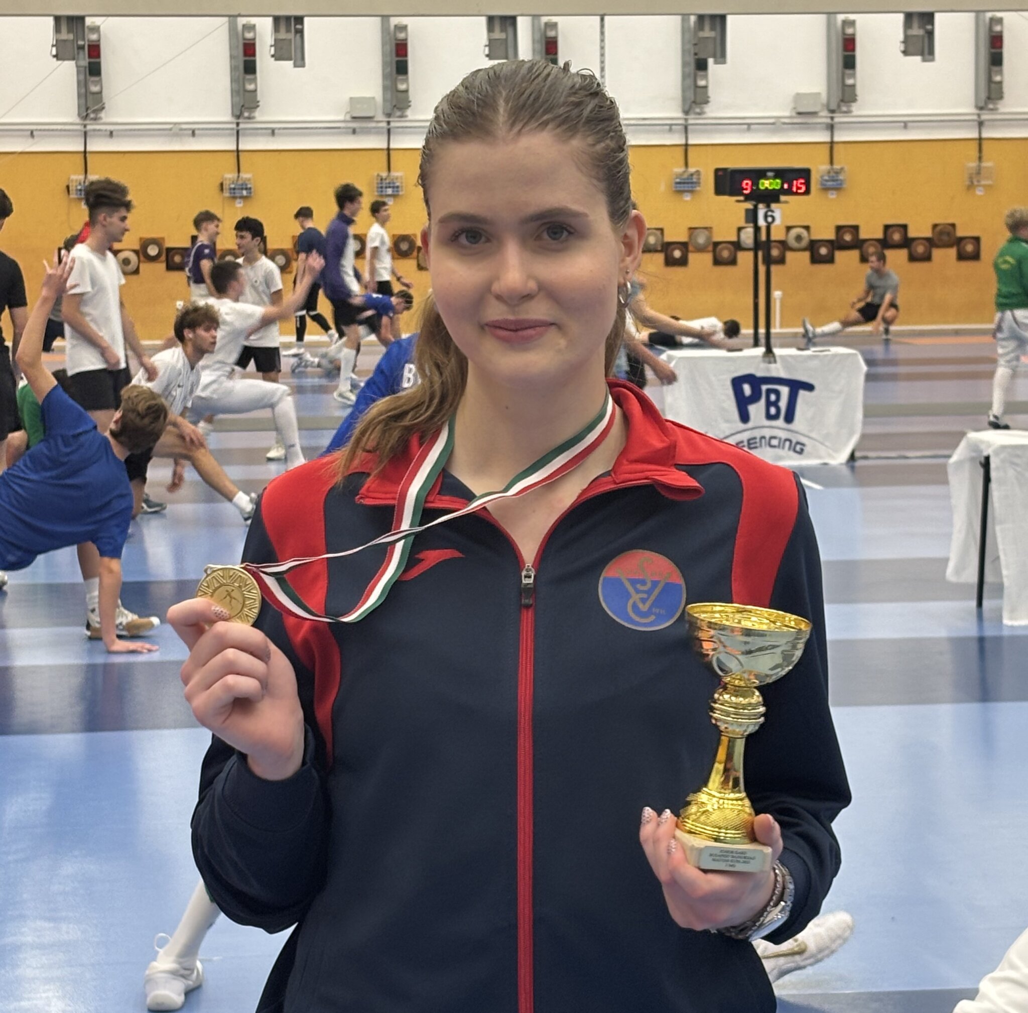 Domonkos és Vajda nyerte a junior kard Mk-t | MVSZ